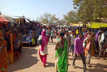 દાહોદના બજારો દીવાળી સમયે પરપ્રાંતી ગ્રાહકોની ઘરાકી | dahod market ...