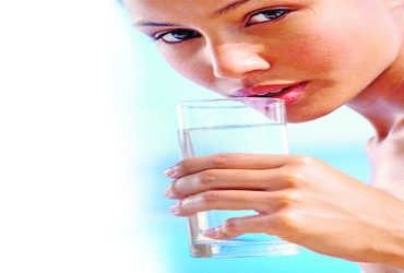 તમારે શા માટે પાણી પીવું જોઇએ ? | Shatdal Magazine Health Titbits Dr ...