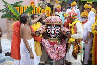 ભલાભગતના રણછોડજી મંદિર ખાતે સાધુ-સંતોનો ભંડારો યોજાયો | Thousands of ...