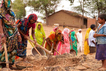 મનરેગા ચૂકવણીમાં ચોંકાવનારુ તથ્ય સામે આવ્યુ, યોજના પર પડી શકે છે અસર ...