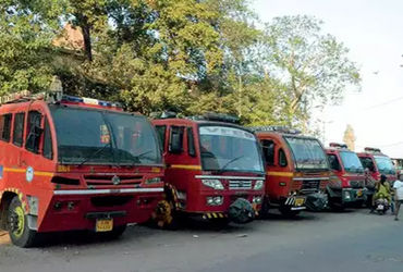 સ્માર્ટ સિટી વડોદરામાં સુવિધા માટે વલખા મારતા ફાયર બ્રિગેડના કર્મયોગીઓ ...