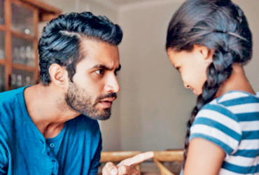 ગુજરાતી માતપિતા તેમનાં બાળકોને બહુ ધમકાવે છે? | Gujarat Samachar ...