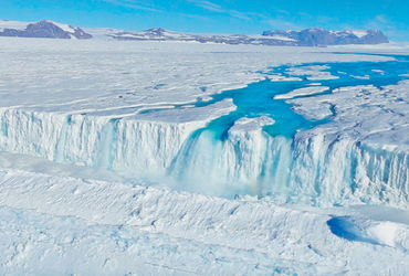 એન્ટાર્કટિકાની બરફની વિશાળ પાટ નીચેથી 460 કિ.મી. લાંબી નદી મળી આવી ...