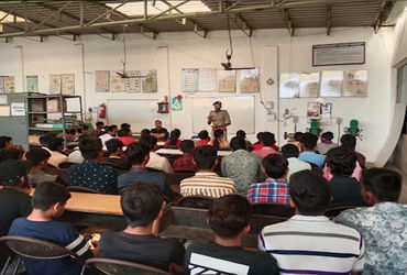 જામનગર ખાતે 'રોડ સેફટી અવેરનેસ કાર્યક્રમ' યોજાયો | A 'Road Safety ...