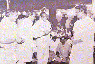 માઈક વગર જ મોડીરાત સુધી ગાજતી સભામાં સ્વયંભૂ ભીડ થતી, ભાડૂતી નહીં ...