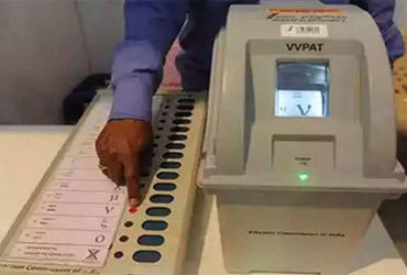 ખેડા જિલ્લામાં 5 બેલેટ યુનિટ, 5 કંટ્રોલ યુનિટ અને 22 વીવીપેટ મશીનોમાં ખામી સર્જાઇ | 5 ballot ...