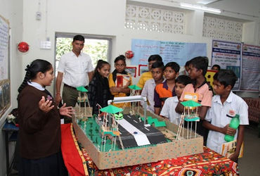 વડોદરા : ટકાઉ ભવિષ્ય માટે વૈજ્ઞાનિક નાવીન્ય વિષય પર ગણિત વિજ્ઞાન ...