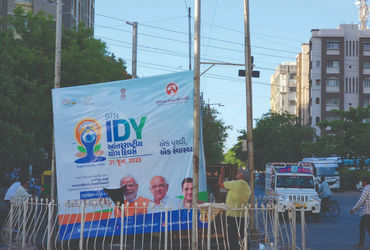 જામનગરમાં વાવાઝોડાની અસરને લઈને 72 નાના મોટા હોર્ડિંગ ઉતરાવાયા ...