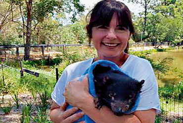 નિક મૂની અને મેન્ના જોન્સ : રહસ્ય ઉકેલવા મથે છે | Nick Mooney and Menna ...