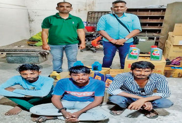 નડિયાદ મીલ રોડ પરની ઓઇલ ચોરીમાં 3 ઝડપાયા | 3 arrested in oil theft on Nadiad Mill Road - Gujarat ...