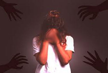 મલાડમાં કરાટેની તાલીમના નામ હેઠળ સગીરા સાથે વિનયભંગ | Vinayabhang with ...