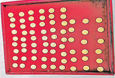 Demolition job turns into a gold robbery five accused caught