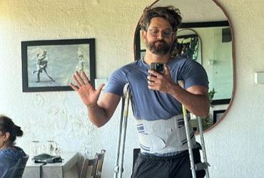 Hrithik Roshan pulls muscle shares picture with crutches waist brace