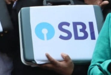 SBI hiring nearly 12000 employees for various roles including IT says ...