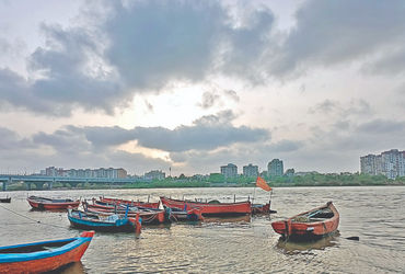 ચોમાસું વહેલું આવવાના એંધાણ, સુરત સહિત દ.ગુજરાતમાં આજે વરસાદ પડશે ...