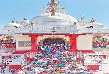 ડાકોરમાં આજે પૂનમ હોવાથી દર્શનના સમયમાં વધારો કરાશે | Since today is ...