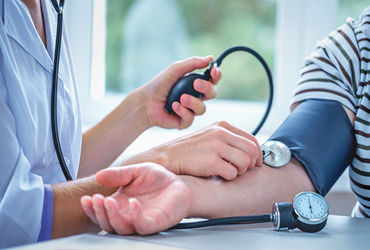 હાઈ બ્લડપ્રેશરની સારવાર . | Ravi Purti 21 July 2024 Healthcare Dr Sanjeev Phatak - Gujarat Samachar