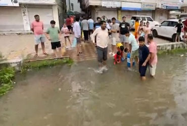 માંજલપુર, વિશ્વામિત્રી આસપાસની સોસાયટીઓના લોકો દ્વારા પૂર નિયંત્રણનો ...