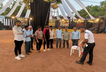 જામનગરના પ્રાચીન-અર્વાચીન રાસ મહોત્સવમાં ફાયર સેફ્ટી સંદર્ભે ફાયર ...