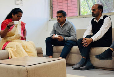 Gujarat HM Harsh Sanghavi meets Geni Thakor in Gandhinagar over a tea