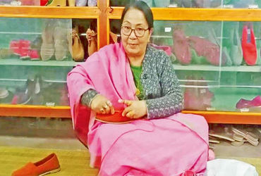 ધ આયર્ન લેડી . | Shatdal Magazine Anuradha Derasari Vamavishva 05 ...
