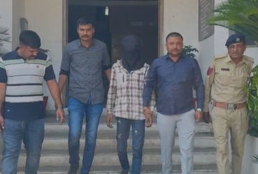 Aslali police solve robbery case recover entire loot and arrest accused