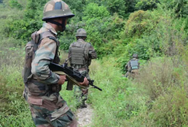 કાશ્મીરમાં વધુ એક હત્યા: આતંકવાદીઓએ ઘરમાં ઘૂસીને ગોળી મારી | 4 days ...