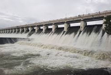 છલોછલ પાણીથી હિલોળા લેતા શેત્રુંજી જળાશયના દરવાજા 62 કલાકે બંધ થયા ...