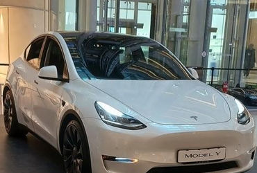 Tesla deliveries fall in 2025 China's BYD emerges as global EV leader