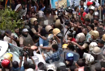 ED team attacked after raid at Vijayan’s house vehicles smashed ...