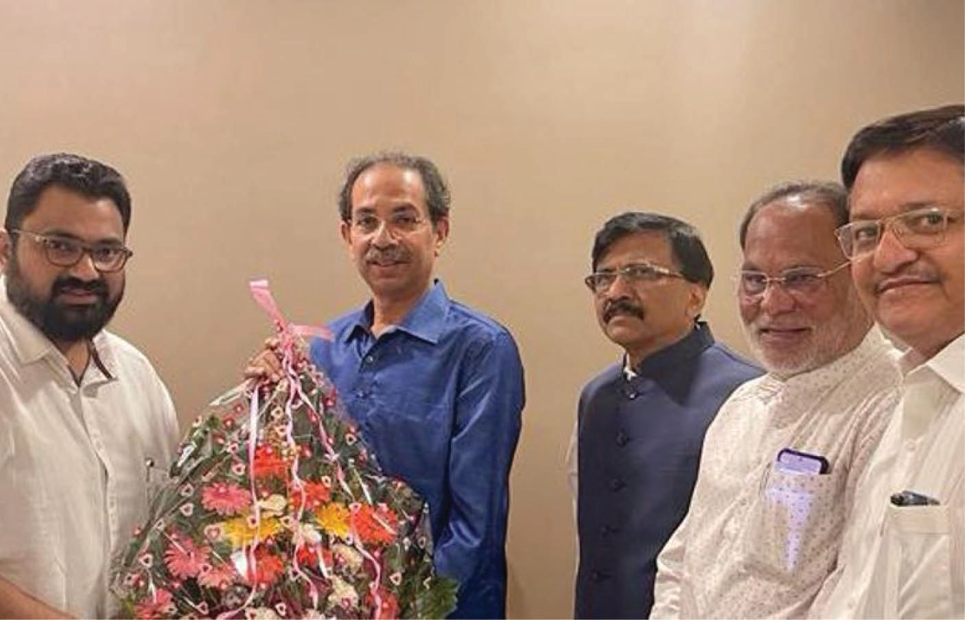 મહારાષ્ટ્રમાં ભાજપ-શિંદેને ઝટકો, ઉદ્ધવ જૂથમાં સામેલ થયા દિગ્ગજ BJP નેતા ...