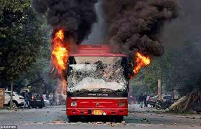 ધ બર્નિગ બસ : ઢસા નજીક ST બસમાં વિકરાળ આગ | The Burning Bus: A ...