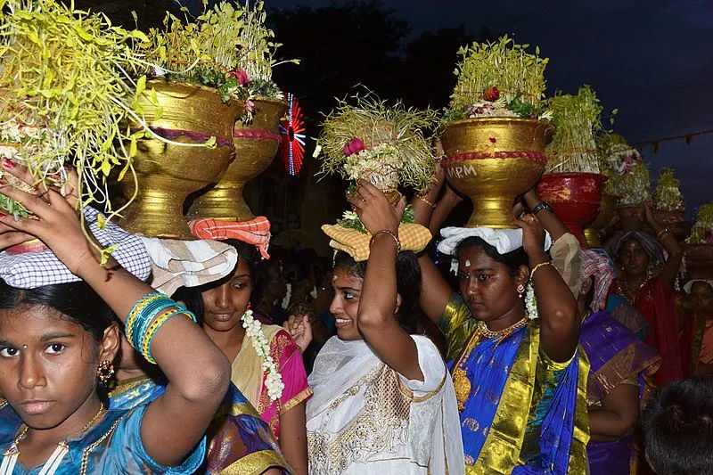 જાણો, પ્રકૃતિનો આભાર પ્રગટ કરવા તમિલનાડુમાં ઉજવાતા અનોખા તહેવાર આદિ ...