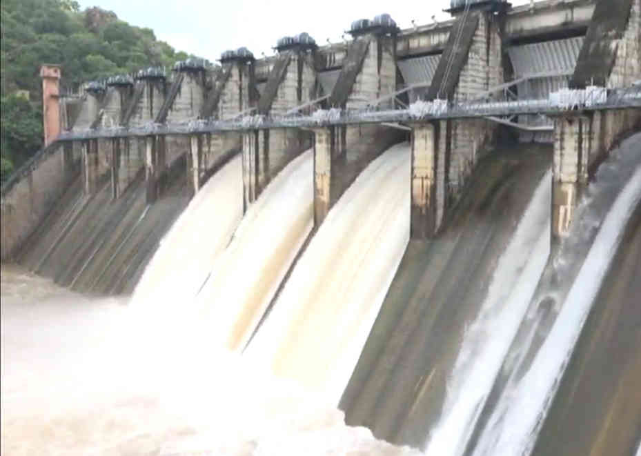 પાનમ ડેમના ત્રણ ગેટ પાંચ ફુટ ખોલી 21.37 ક્યુસેક પાણી છોડાયું | Three ...