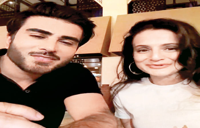 અમિષા પટેલ પાક એક્ટર ઈમરાન અબ્બાસના પ્રેમમાં હોવાની ચર્ચા | Talk about ...