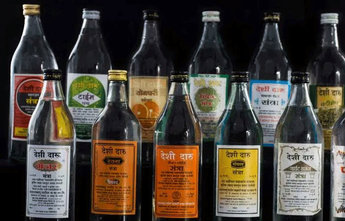 દેવભૂમિ દ્વારકા જિલ્લો દેશી દારૃનું પીઠું બન્યોઃ ૪ સ્થળોએ જંગી જથ્થો ...